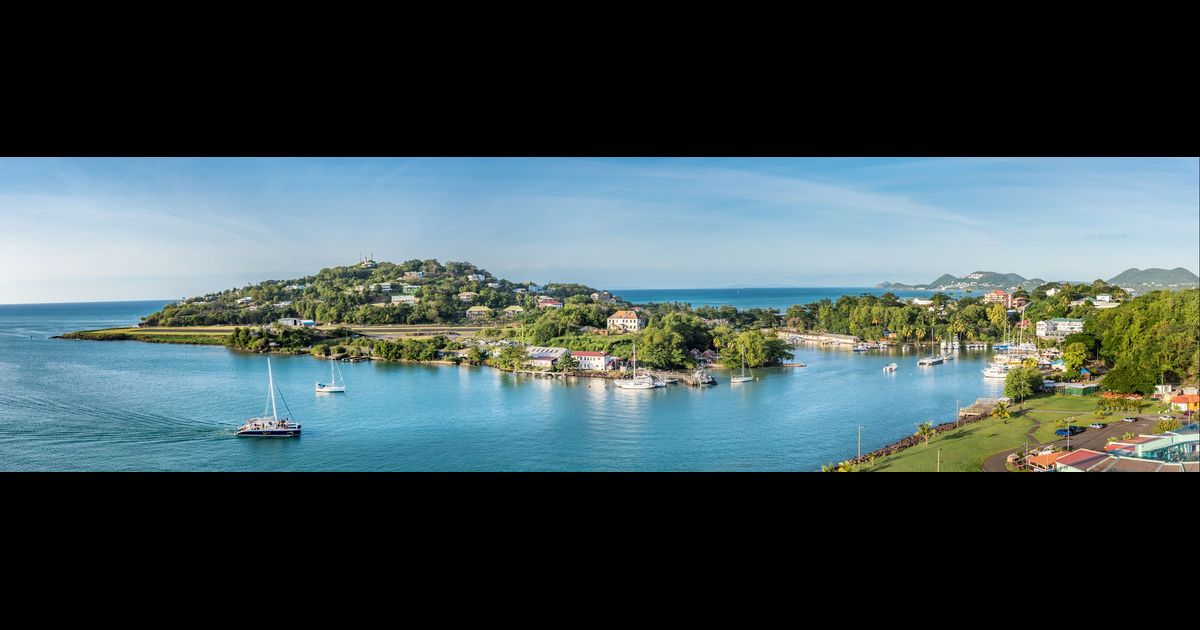 620 € - Vol Aéroport de Paris-Orly Castries pas cher en 2026 | momondo