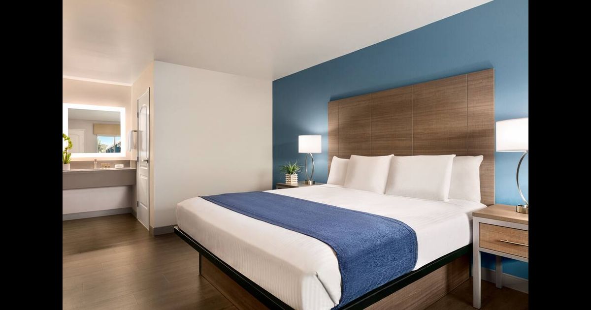 Torch Lite Inn at the Beach Boardwalk in Santa Cruz, the United States ...