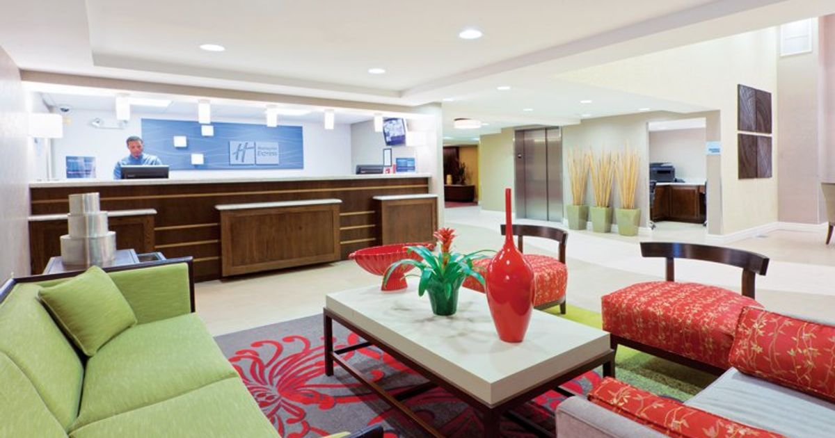 Holiday Inn Express Neptune By IHG £78. Neptune Hotel Deals & Reviews ...