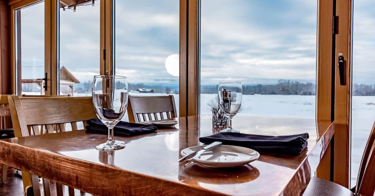 Gallatin River Lodge $358. Bozeman Hotel Deals & Reviews - KAYAK