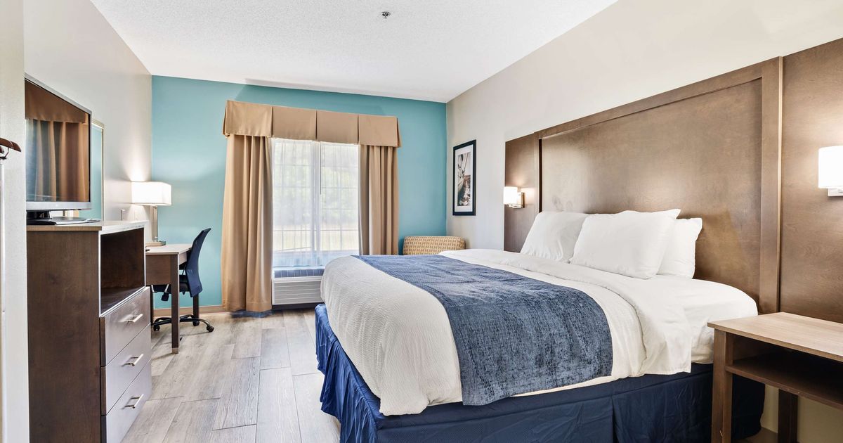 Blue Water Inn & Suites, BW Signature Collection, Sneads Ferry ...