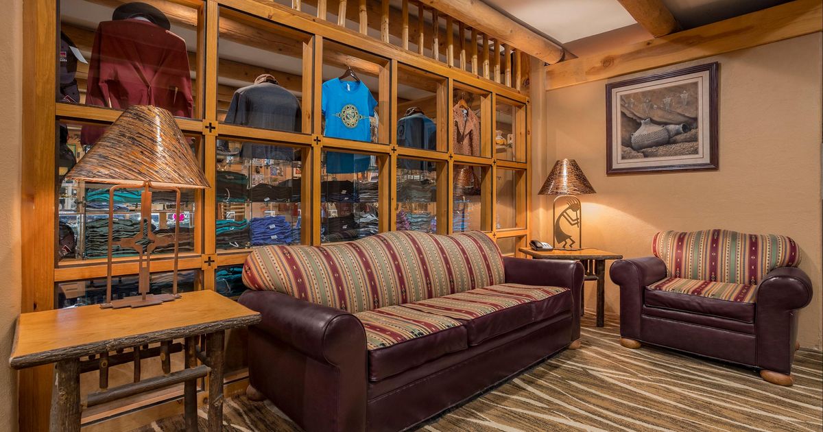 Holiday Inn Canyon De Chelly (Chinle) By IHG from $92. Chinle Hotel ...