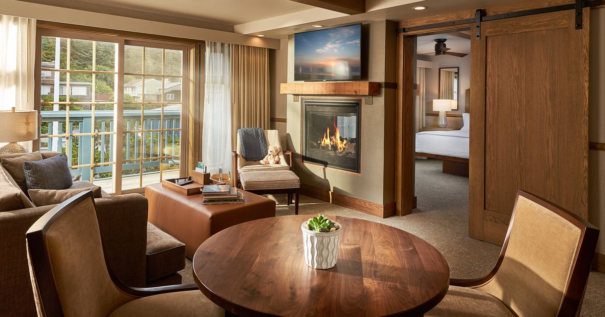 Stephanie Inn à partir de . Hôtels à Cannon Beach - KAYAK