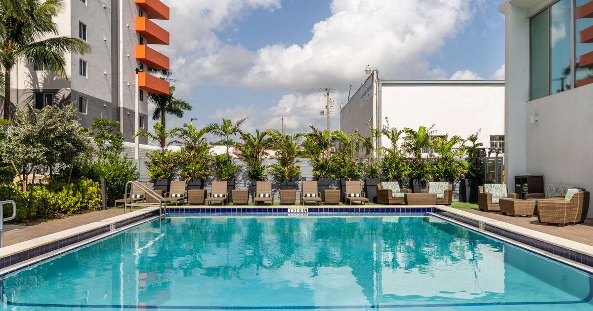 Doubletree by Hilton Miami North I-95 from $97. Miami Hotel Deals ...