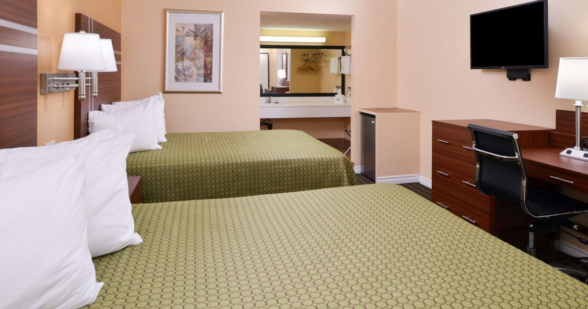 Americas Best Value Inn - Azusa/Pasadena from $89. Azusa Hotel Deals ...
