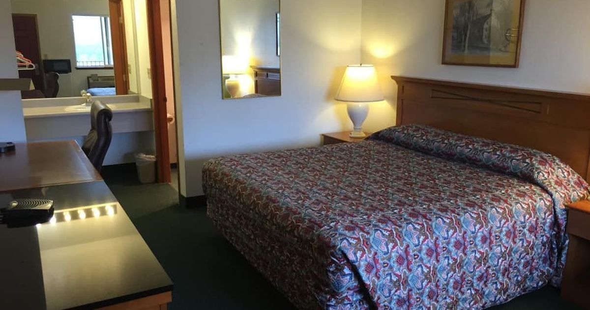 Sunshine Motel from $90. Fife Hotel Deals & Reviews - KAYAK