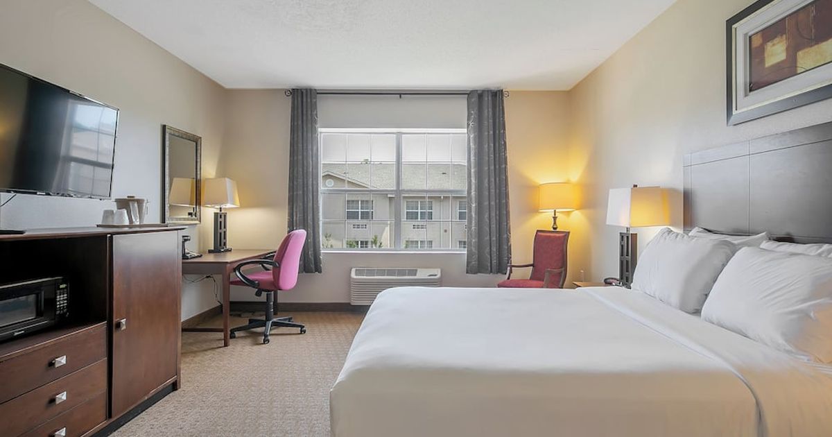 The Landmark Inn, Fort Bragg | HotelsCombined
