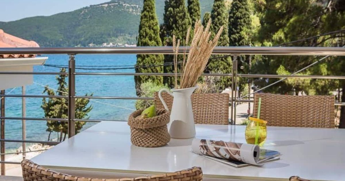 Meliti Waterfront Suites from $170. Karavomylos Hotel Deals & Reviews ...