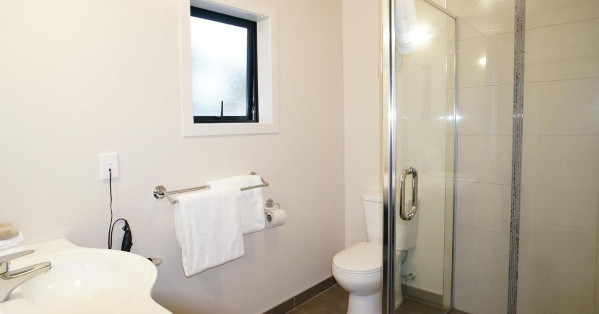 Brooklyn Motor Lodge from $90. Hamilton Hotel Deals & Reviews - KAYAK