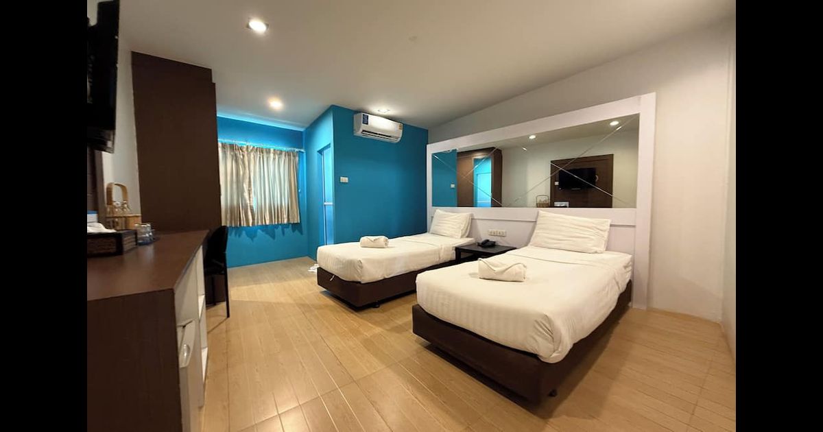 Bed By Cruise Hotel At Samakkhi-Tivanont in Mueang Nonthaburi, Thailand ...