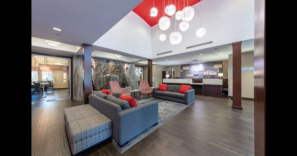 Holiday Inn Express & Suites Riverport Richmond By IHG in Richmond ...