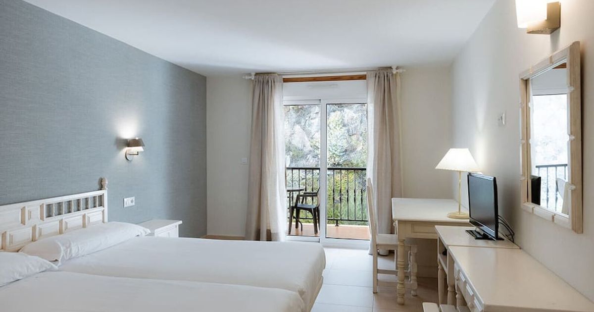 Villa Covelo £53. Poio Hotel Deals & Reviews - KAYAK