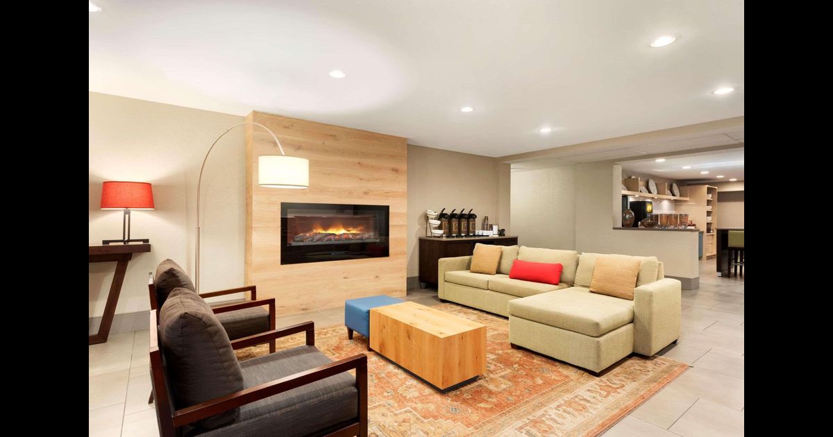 Country Inn & Suites by Radisson, Cedar Rapids Air in Cedar Rapids, the ...