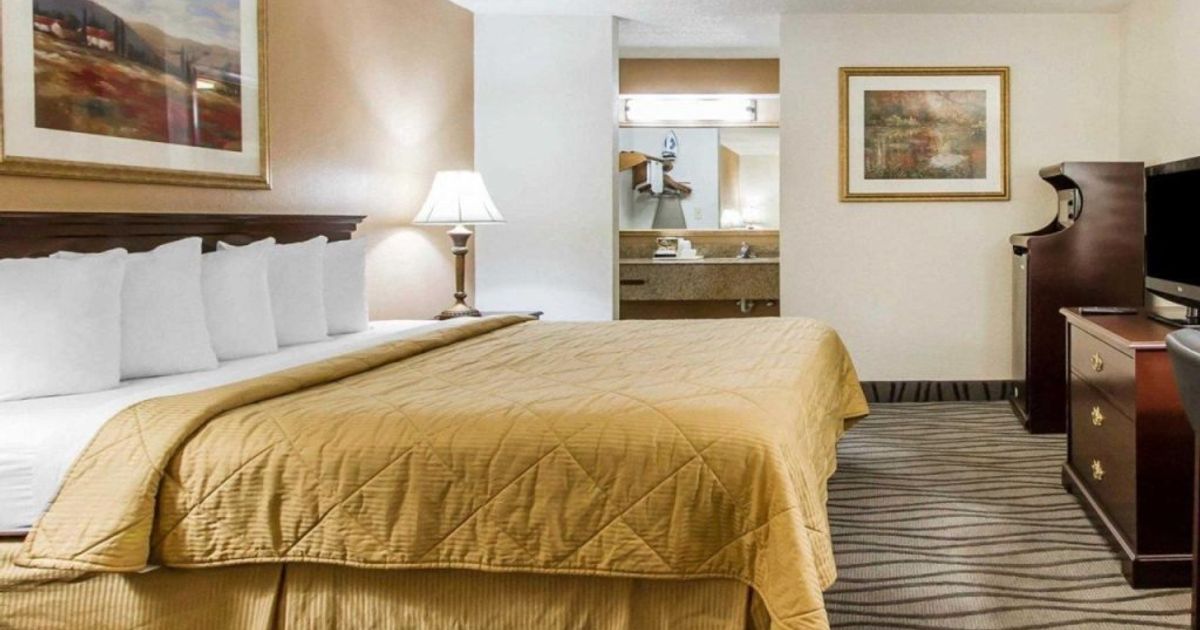 Executive Inn & Suites £50. Enterprise Hotel Deals & Reviews - KAYAK