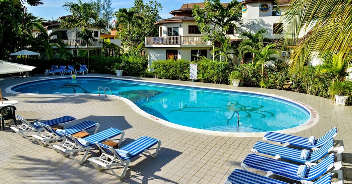 Cocolapalm A Sea Side Resort, Negril | HotelsCombined