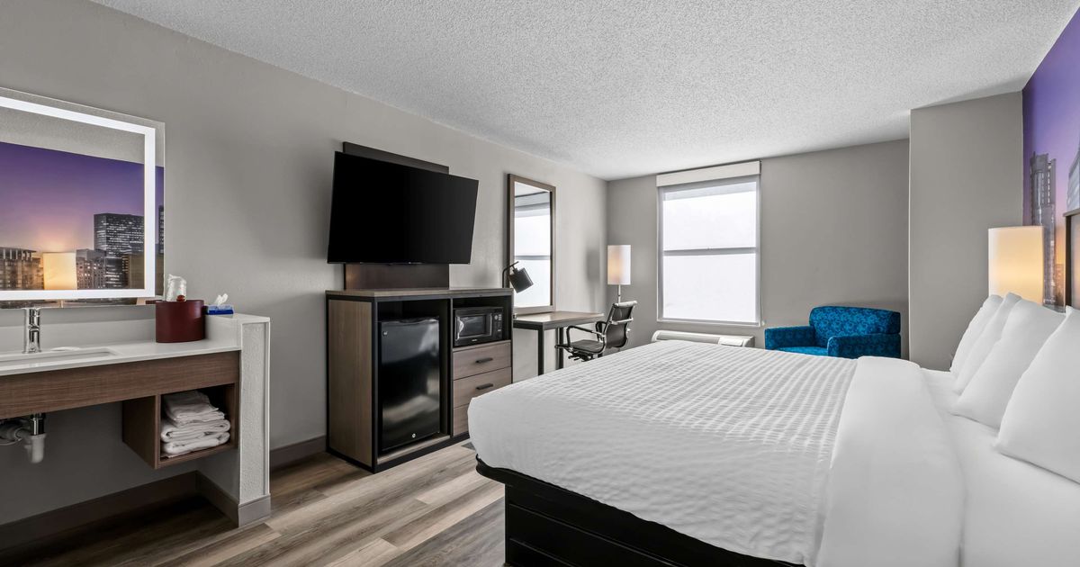 Clarion Pointe from $62. High Point Hotel Deals & Reviews - KAYAK