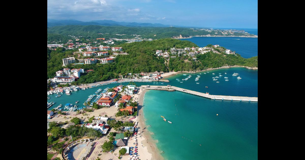 Hotel Marina Resort & Beach Club in La Crucecita, Mexico from $70 ...