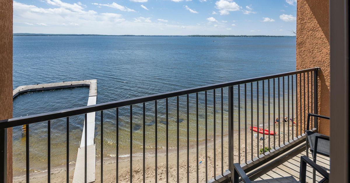 Holiday Inn Detroit Lakes - Lakefront By IHG from $100. Detroit Lakes ...