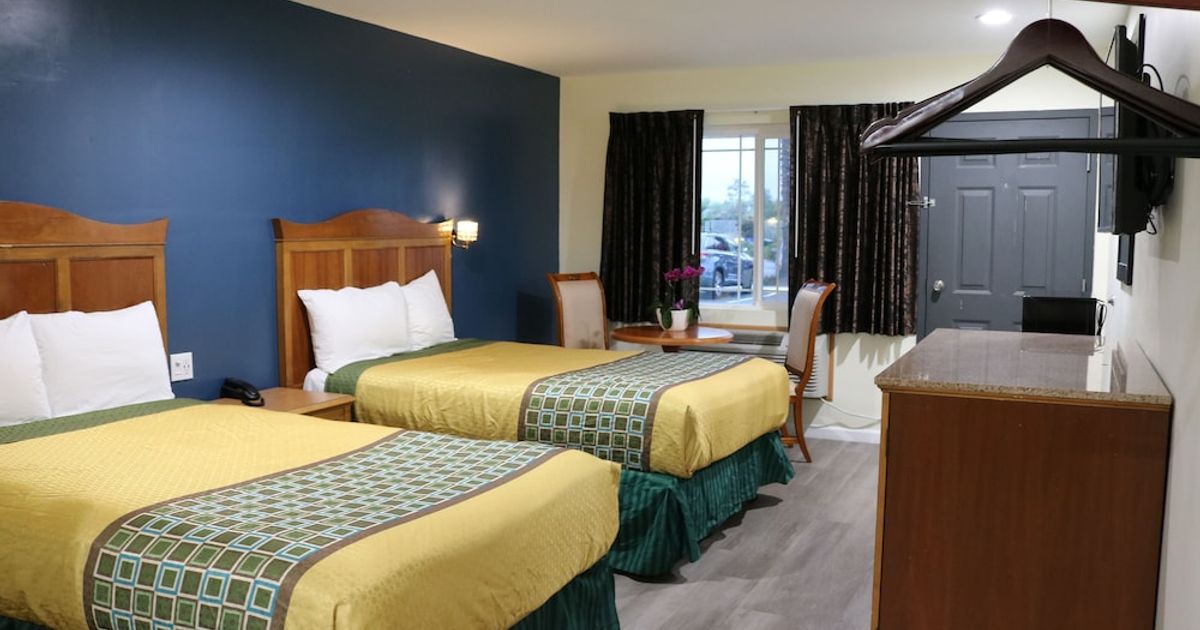 Valli Hi Motel from $84. San Ysidro Hotel Deals & Reviews - KAYAK