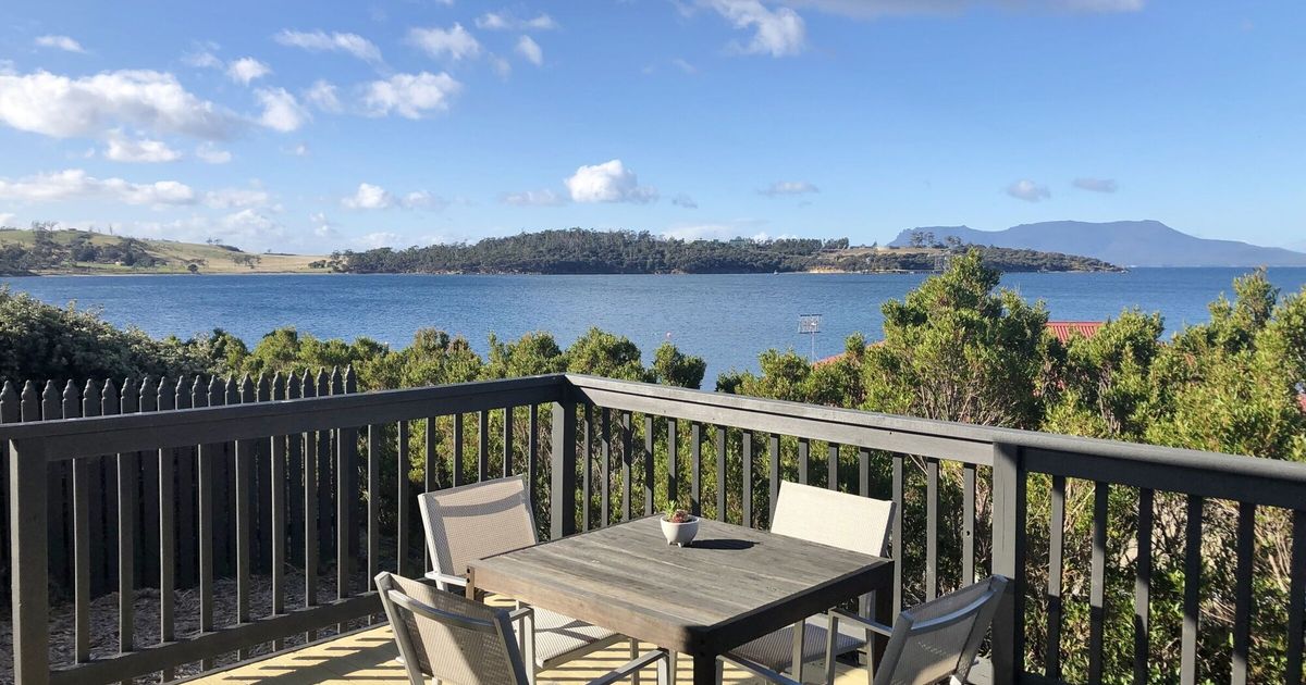 Eastcoaster Tasmania $161. Orford Hotel Deals & Reviews - KAYAK