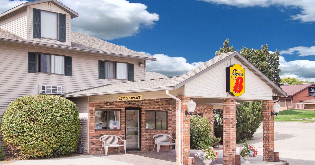 Super 8 by Wyndham Monroe WI from $75. Monroe Hotel Deals & Reviews - KAYAK