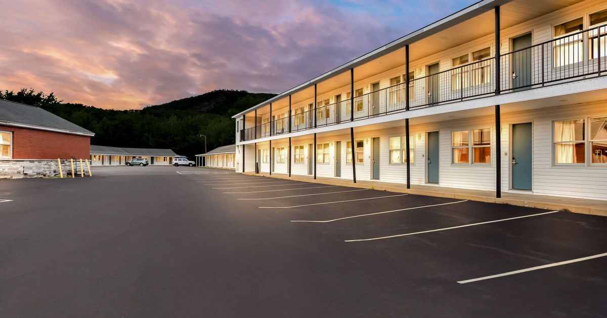 Rodeway Inn Gorham Riverside from $81. Gorham Hotel Deals & Reviews - KAYAK