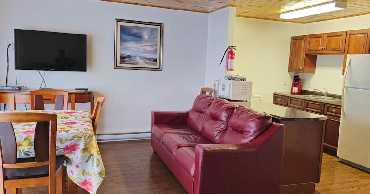 Clipper Shipp Beach motel from $128. Pocologan Hotel Deals & Reviews ...