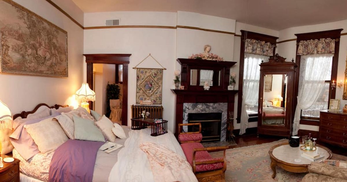 Beall Mansion An Elegant Bed & Breakfast Inn from $194. Alton Hotel ...