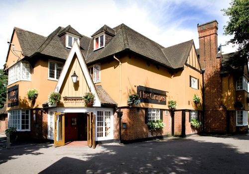 Premier Inn London Hayes North £32. Hayes Hotel Deals & Reviews - KAYAK