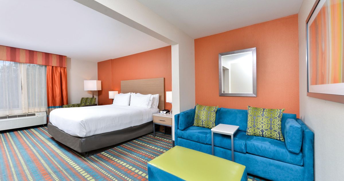 Holiday Inn Express Albuquerque N - Bernalillo By IHG from $108 ...