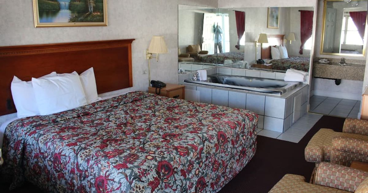 Highlander Motor Inn Atlantic City from $49. Galloway Hotel Deals ...