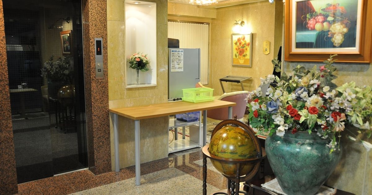 Palace Inn Toyota $39. Toyota Hotel Deals & Reviews - KAYAK