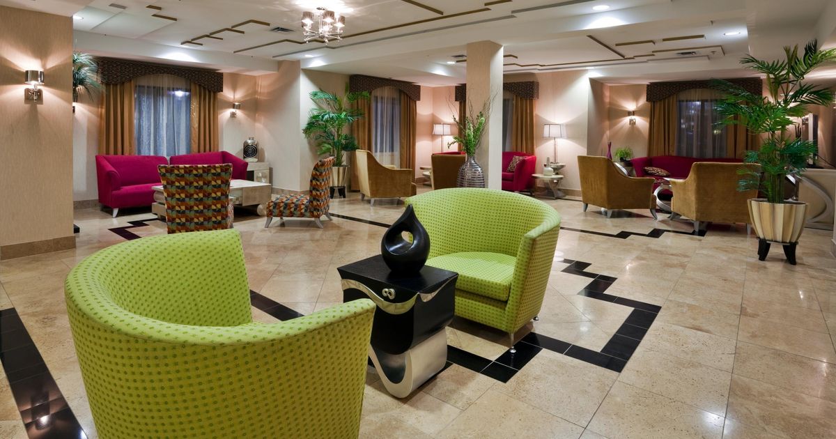 Holiday Inn Express & Suites Birmingham - Inverness 280 By IHG ...