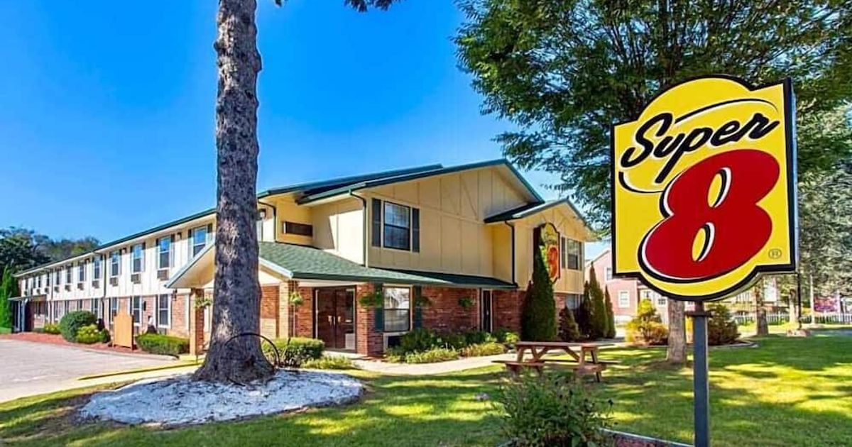 Quality Inn Lee - Lenox South from $97. Lee Hotel Deals & Reviews - KAYAK
