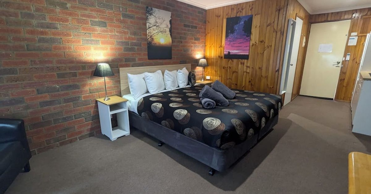 Kyabram Country Motel from $86. Kyabram Hotel Deals & Reviews - KAYAK