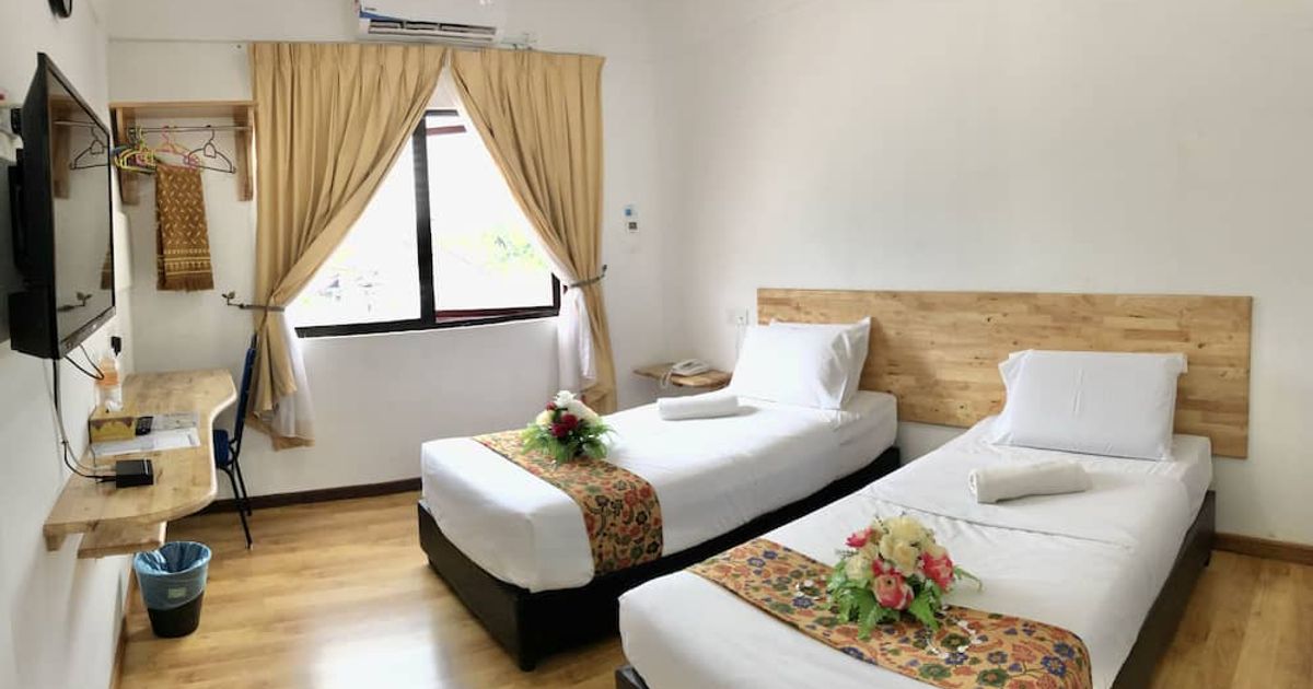 Am Transit Inn Kuala Terengganu from $21. Kuala Terengganu Hotel Deals ...