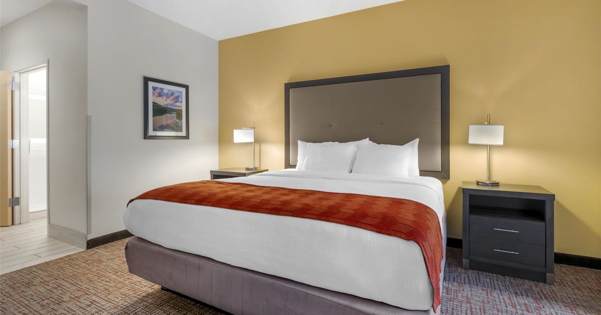 Best Western Plus Elizabethtown Inn & Suites from $82. Elizabethtown ...