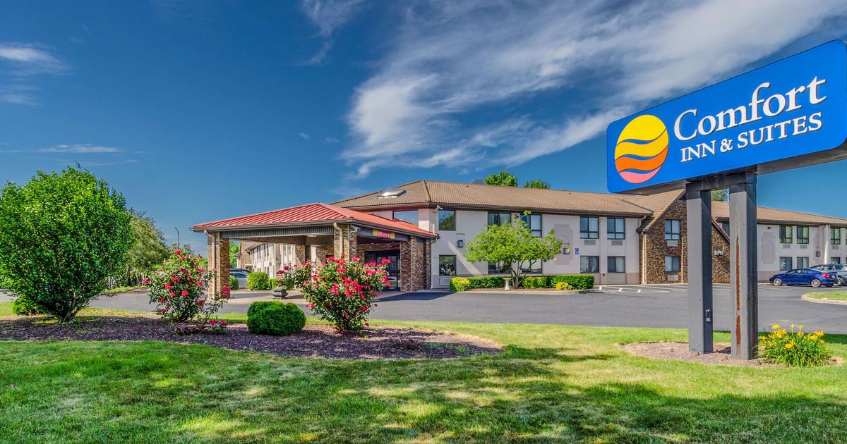 Comfort Inn & Suites West Springfield £73. West Springfield Hotel Deals ...