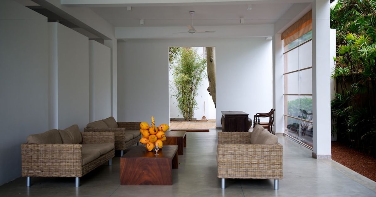 Roman Beach desde $ 93.805 ($̶ ̶2̶3̶1̶.̶9̶1̶2̶). Hikkaduwa Hoteles - KAYAK
