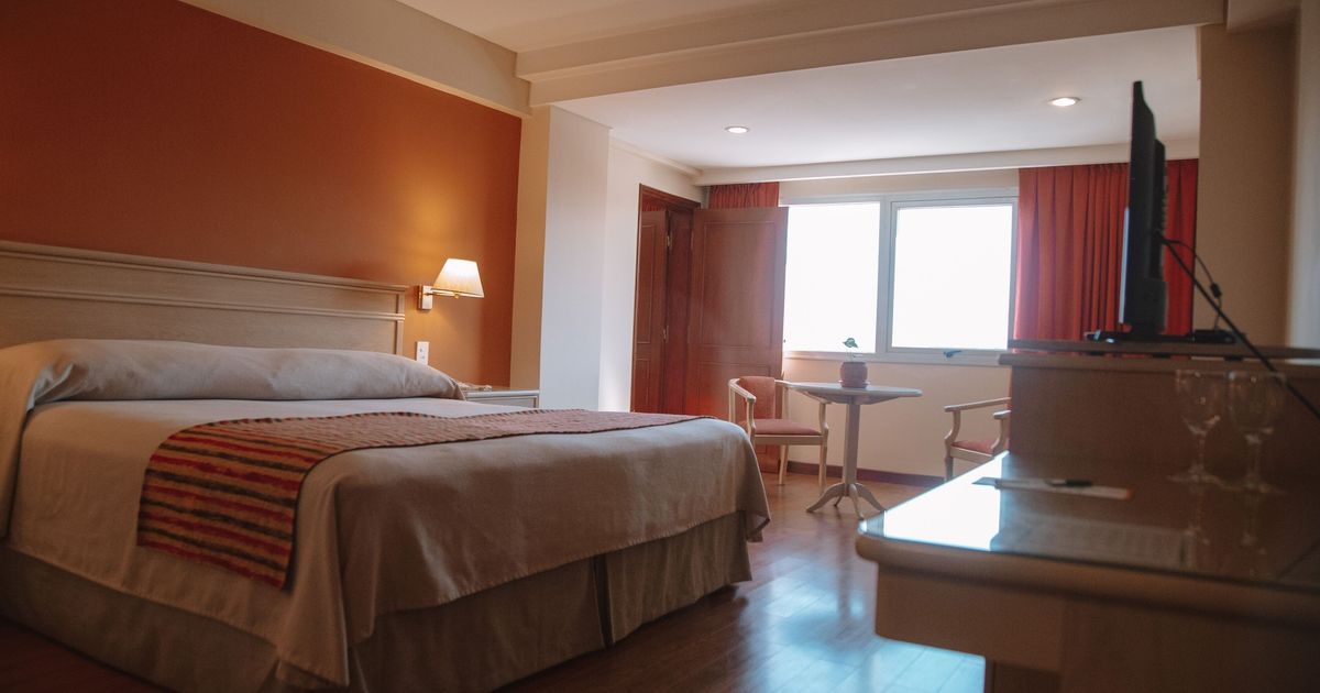 Casa Real Hotel เริ่มต้นที่ ฿3,077 (฿̶5̶,̶3̶8̶3̶) ซัลตา โรงแรม - KAYAK