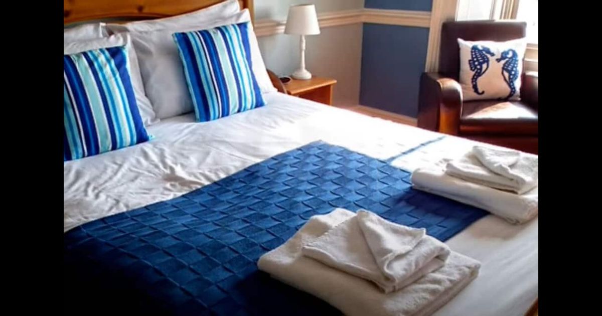 The Top House Inn in Helston, the United Kingdom from $80: Deals ...