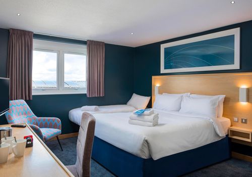 Travelodge Thame £33. Thame Hotel Deals & Reviews - KAYAK