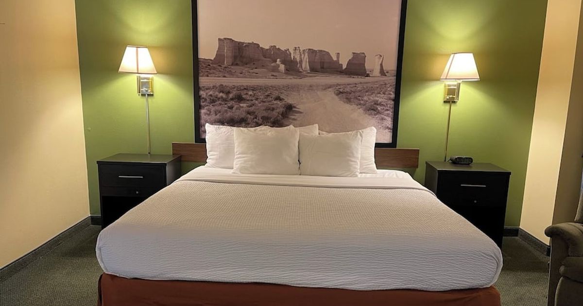 Super 8 by Wyndham Colby £56. Colby Hotel Deals & Reviews - KAYAK