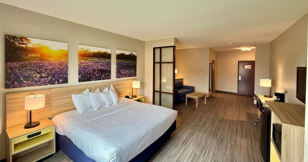 Days Inn & Suites by Wyndham Houston / West Energy Corridor from $48 ...