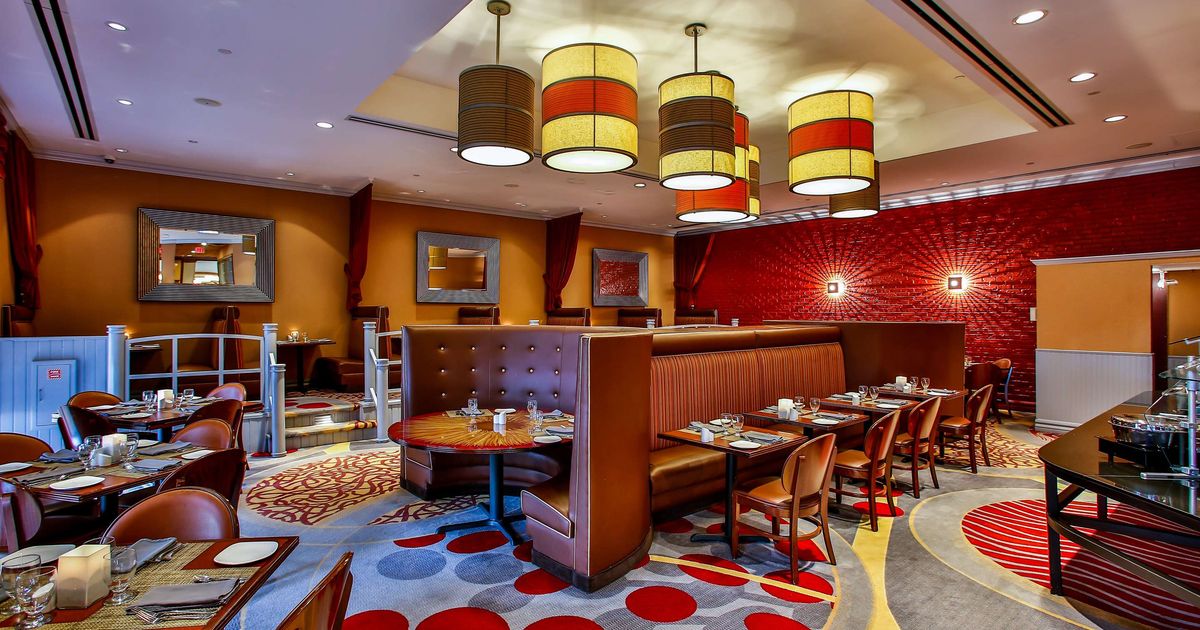 DoubleTree by Hilton Chicago - Alsip from $101. Alsip Hotel Deals ...