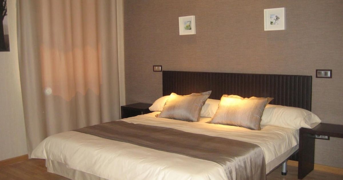 Dinastia desde 50 €. Hoteles en Getafe - KAYAK