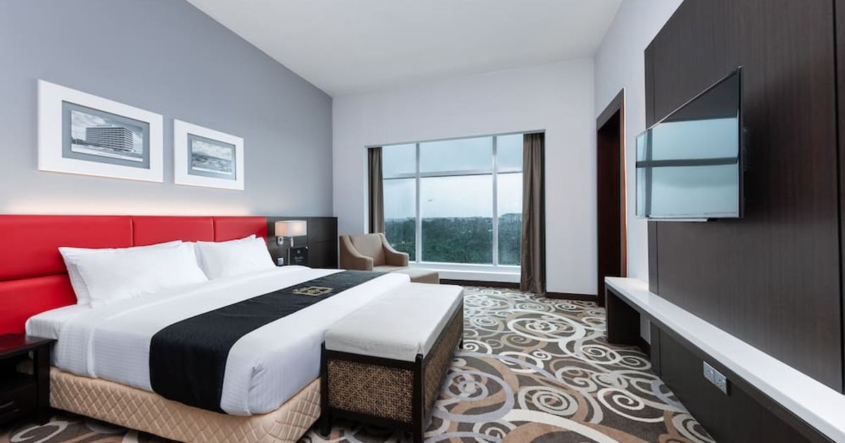 Raia Hotel & Convention Centre Kuching RM 182. Kuching Hotel Deals ...