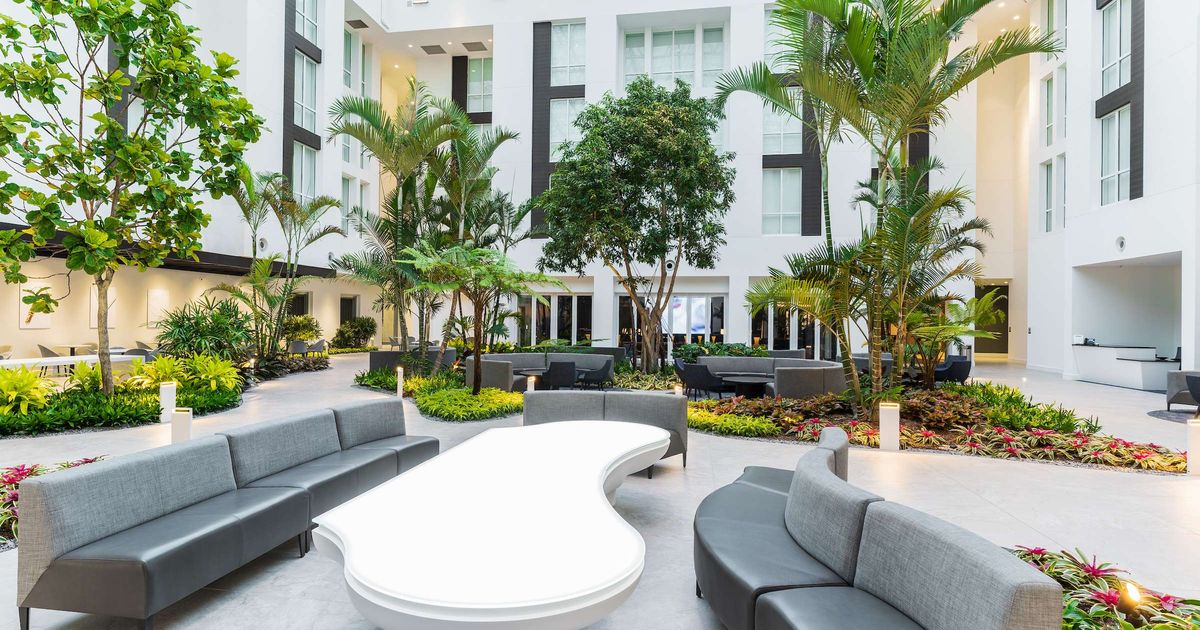Innovation Hotel from $162. Naples Hotel Deals & Reviews - KAYAK