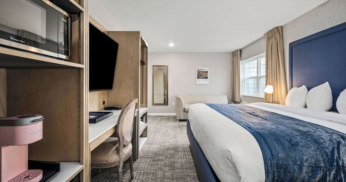 Alexandra Inn from $117. Traverse City Hotel Deals & Reviews - KAYAK