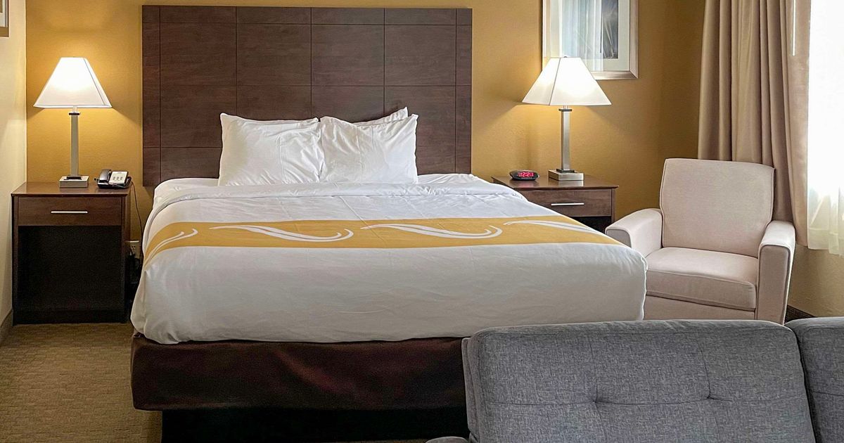 Quality Inn Ontario £45. Ontario Hotel Deals & Reviews - KAYAK
